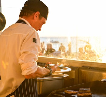 Restaurants Bars & Dining | Tangalooma Resort Moreton Island