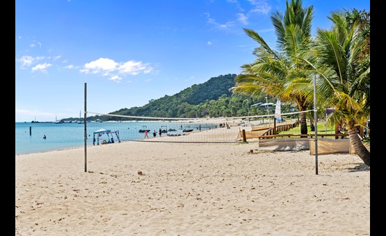 Tangalooma Beach Day Cruises | Brisbane Day Trips to Tangalooma